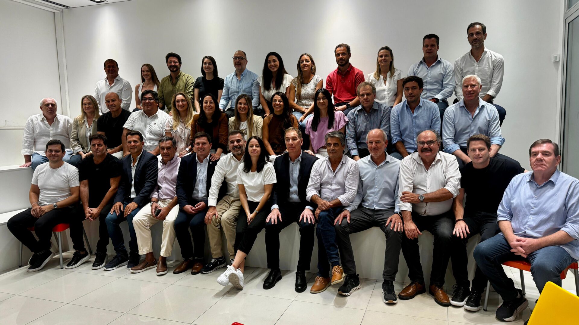 Con Martín Endere en la reunión, el PRO bonaerense pidió suspender las ...