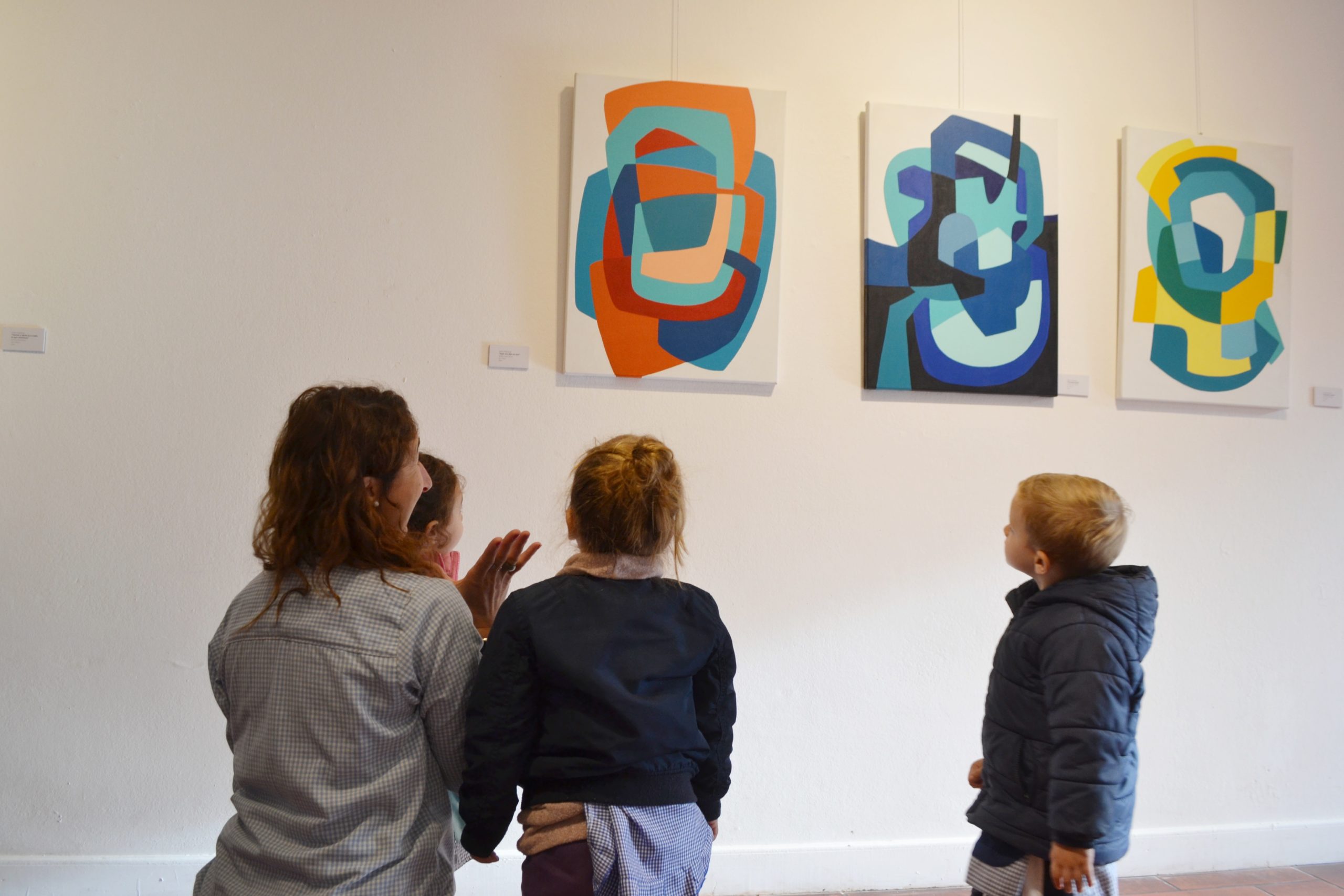 Más de 460 personas visitaron la muestra de Julia Fabiane en el MDA - En Linea Noticias