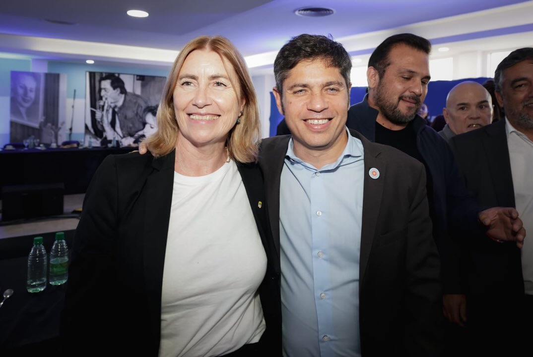 María Liliana Schwindt acompañó la asunción de Kicillof en el PJ ...